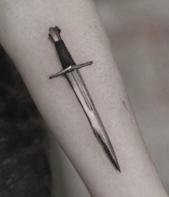 20 Striking Dagger Tattoos • Body Artifact