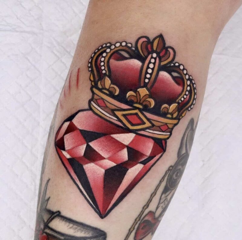20 Glorious Crown Tattoos To Make You Feel Like Royalty • Body Artifact