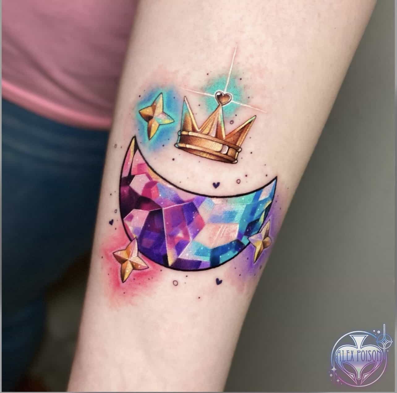 20 Glorious Crown Tattoos To Make You Feel Like Royalty • Body Artifact