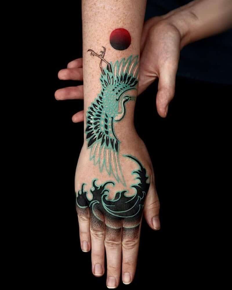 20 Powerful Hand Tattoos For Women • Body Artifact