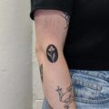 22 Blackwork Negative Space Tattoo To Get Lost In • Body Artifact