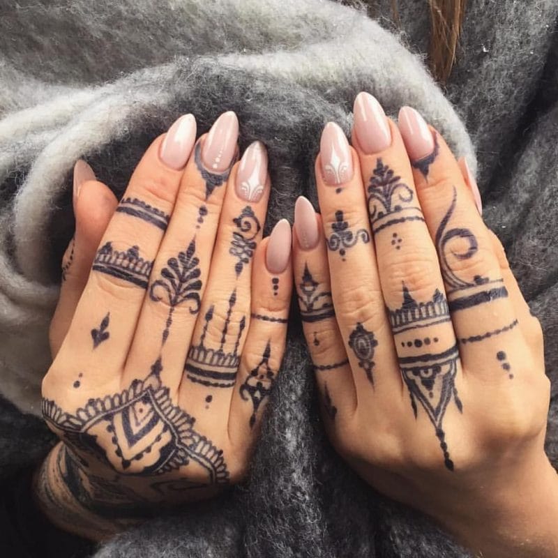 Henna Tattoos: A Guide To The Beautiful Art Form • Body Artifact